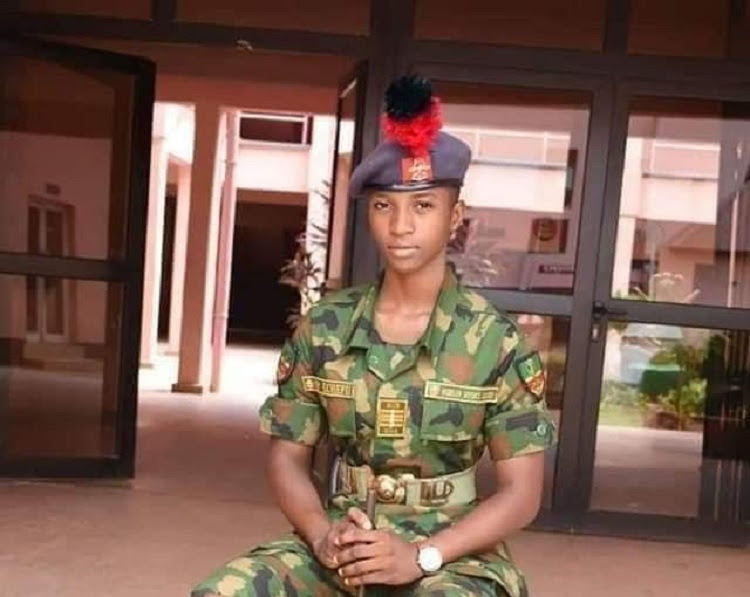 MEET FEMALE ARMY OFFICER WHO MADE FIRST CLASS, RECEIVED ALL AWARDS AT ...