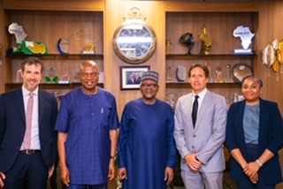 Shell Photo Story: After Shell Delegation’s Facility Visit To Dangote ...